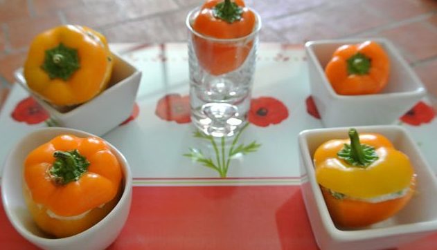 Mini poivrons, farcis au thon et ricotta